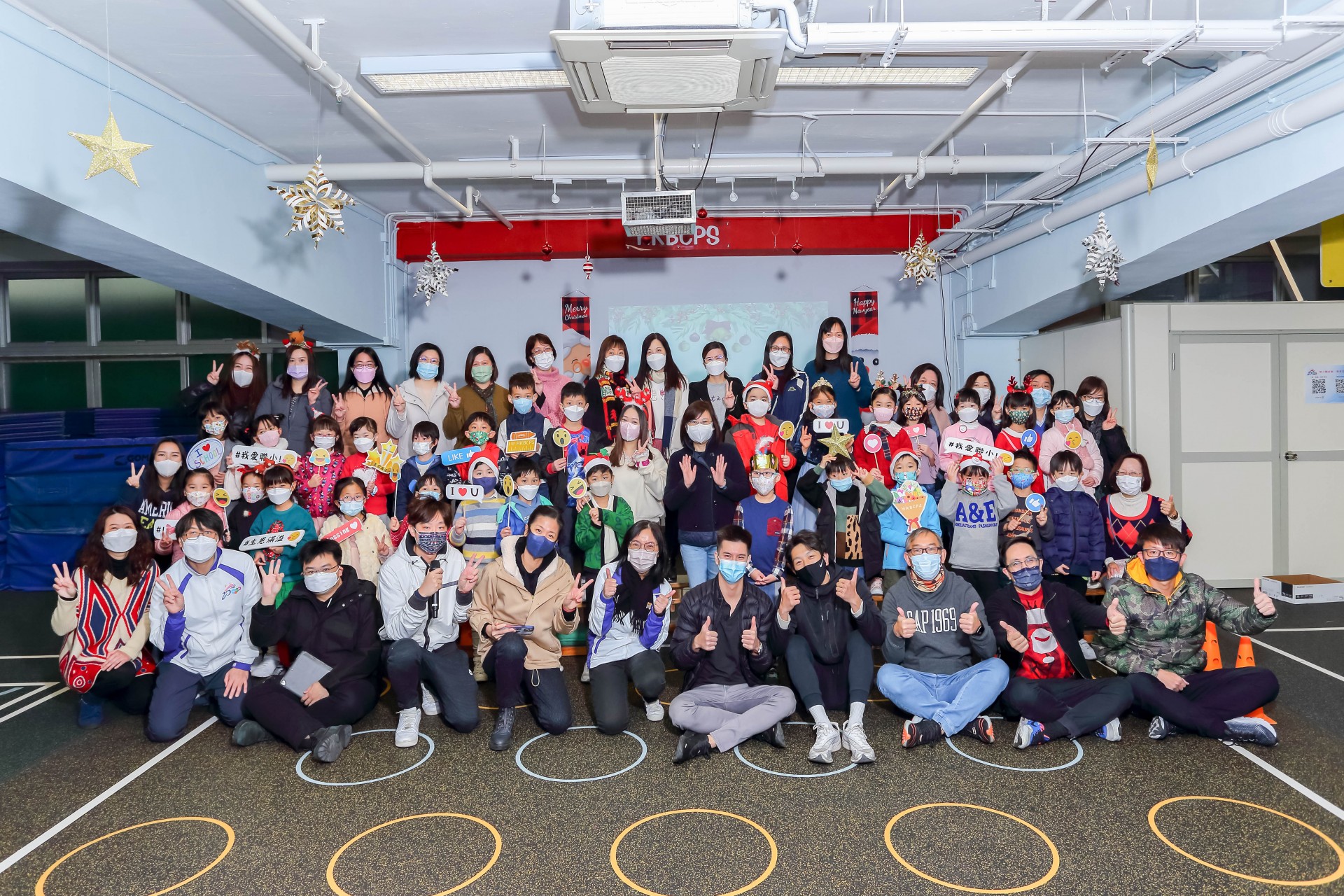 2022.12.20 2022聖誕聯歡會-校園相簿 - 香港浸信會聯會小學