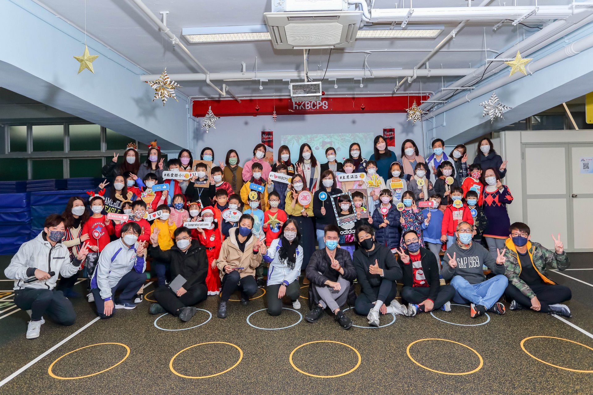 2022.12.20 2022聖誕聯歡會-校園相簿 - 香港浸信會聯會小學