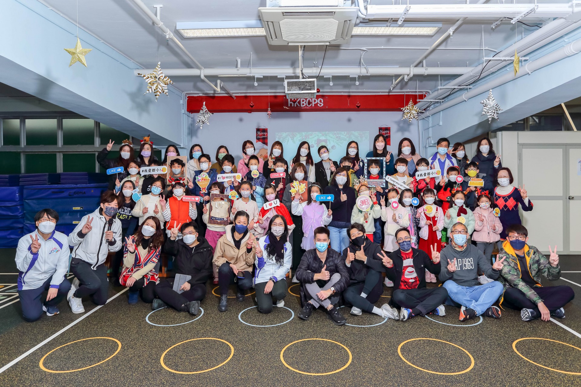 2022.12.20 2022聖誕聯歡會-校園相簿 - 香港浸信會聯會小學